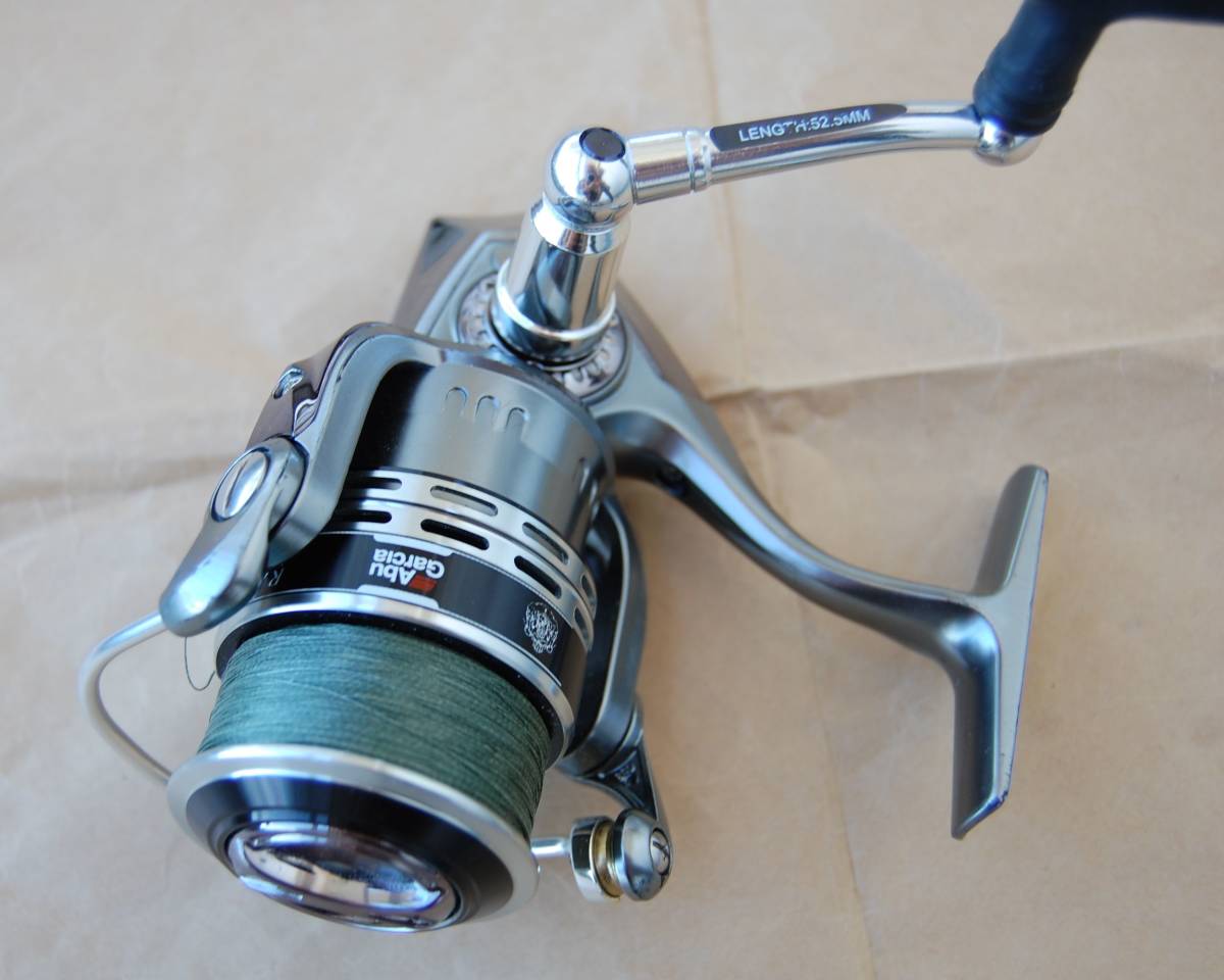 Abu Garcia アブガルシア 高品質スピニングリール RAYREX 2500MSH カチっと回り/止まり使いやすく 状態おおむね良好 ...