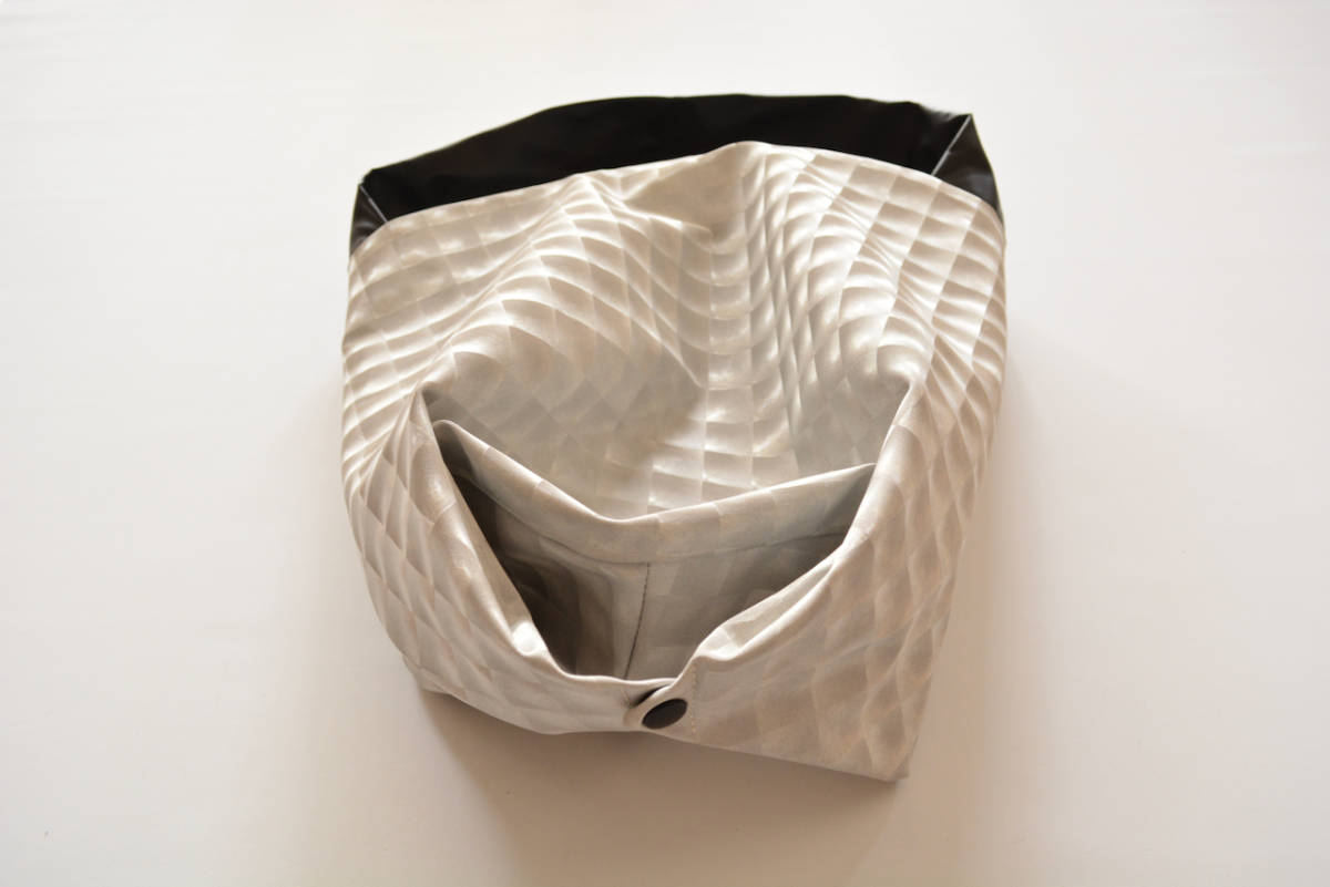 アクリリック acrylic masako ＋ tomoko シルバーグレー トートバッグ(トートバッグ)｜売買されたオークション情報 ...