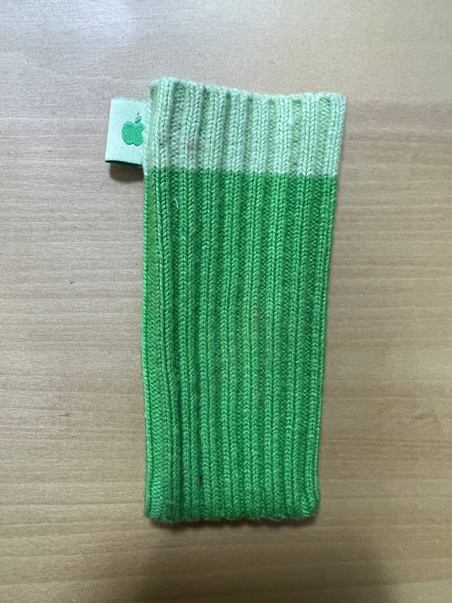 ipod socks M9720G/B ipodソックス 4色セット ほぼ(iPod用アクセサリー)｜売買されたオークション情報、yahooの ...