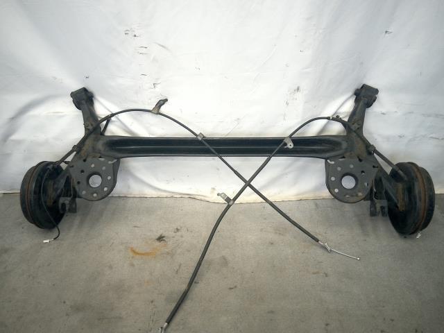 アクア DAA-NHP10 RアクスルビームASSY 42110-52332(トヨタ用)｜売買されたオークション情報、yahooの商品情報を ...