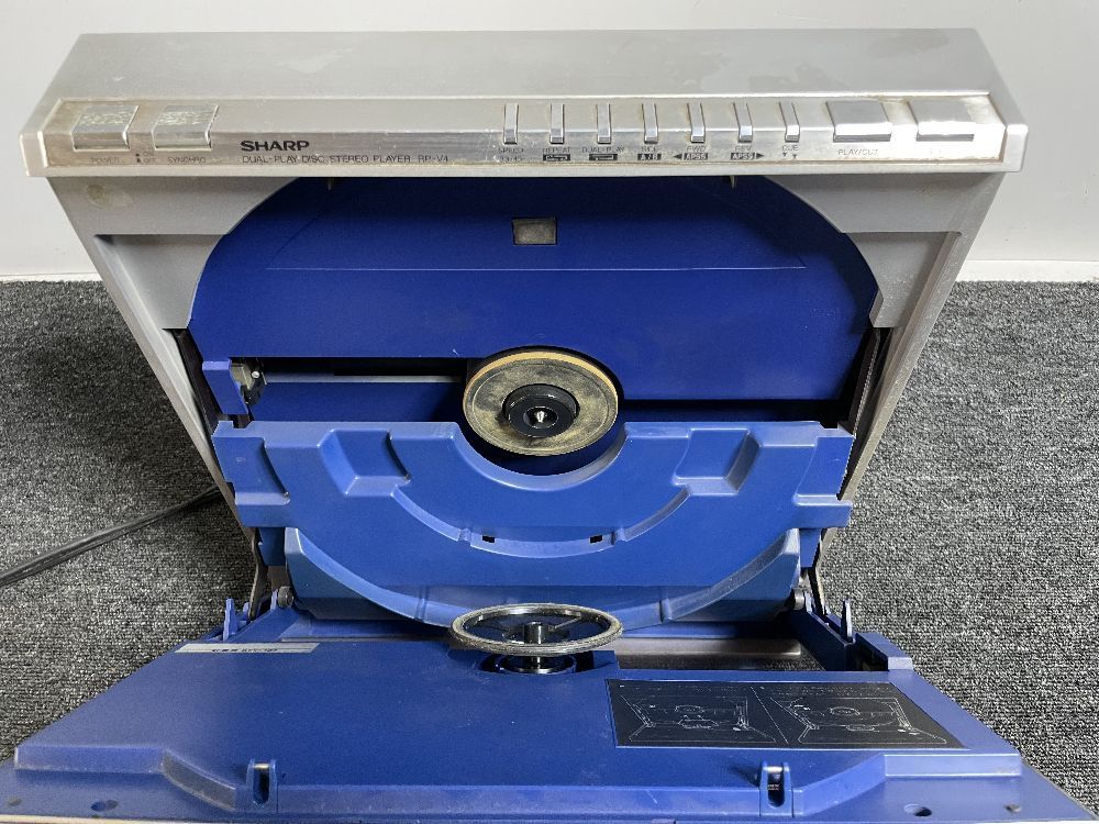 74 SHARP RP-V4 リニアトラッキング式レコードプレイヤー 両面＆オート＆頭出し＆リピート奏機能搭載 / シャープ(その他)｜売買さ ...