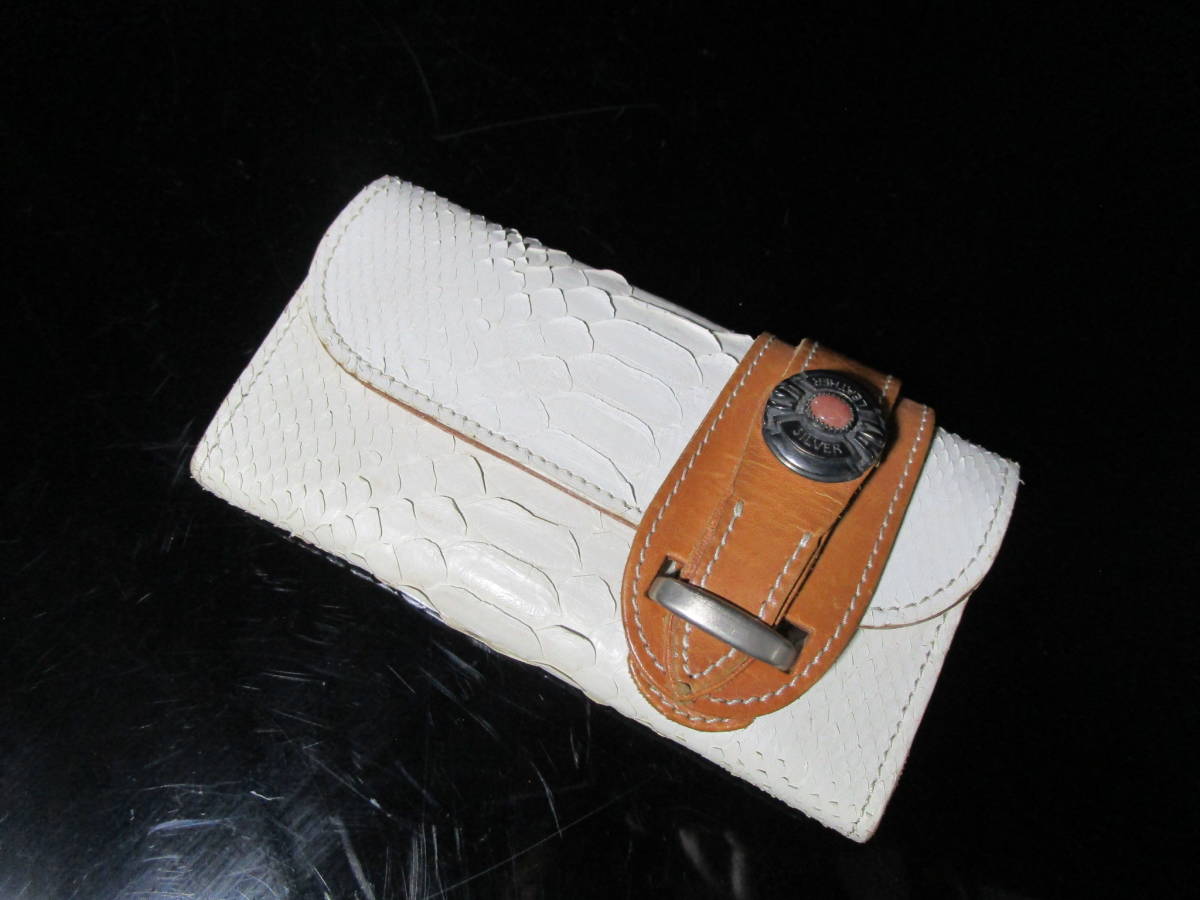 ALZUNI アルズニ ロングウォレット 長財布 パイソン コンチョ シルバー刻印(長財布（小銭入れあり）)｜売買されたオークション情報 ...