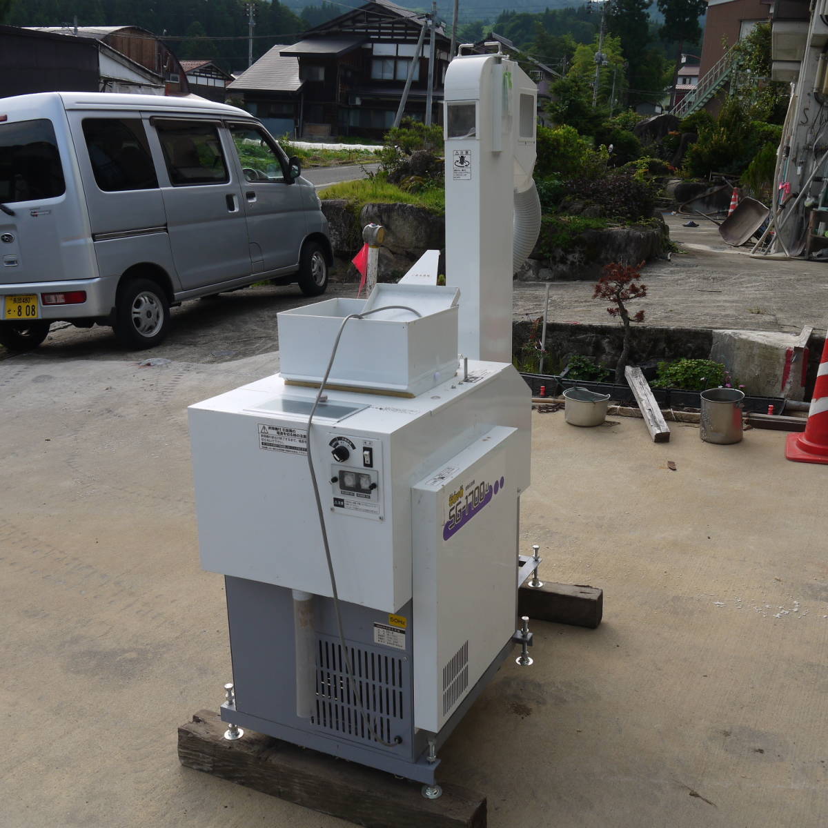 タイガーカワシマ 石抜機 石取り君 SG-1700U 昇降機付き 品(農業機械)｜売買されたオークション情報、yahooの商品情報をアーカイブ ...