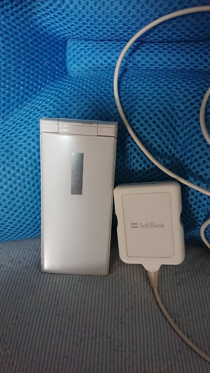 SoftBank 京セラDIGNO 501KC ホワイト 4G ガラホ 充電器付き(ソフトバンク)｜売買されたオークション情報、yahooの商品情報をアーカイブ公開 - オークファン ...