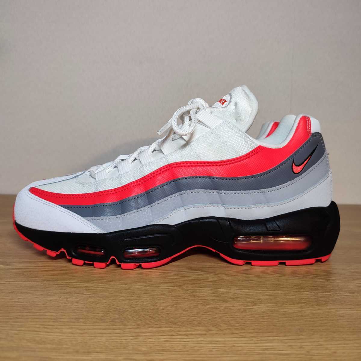 同様 レア 海外限定 NIKE AIR MAX 95 ESSENTIAL(27.0cm)｜売買されたオークション情報、yahooの商品情報をアーカイブ公開 - オークファン（aucfan.com）