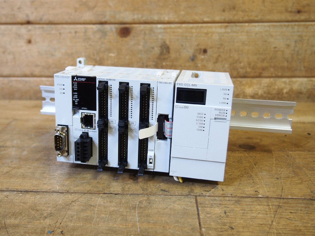 1w0823 26 Mitsubishi 三菱 Fx5 232adp Fx5uc 96mt D Fx5 Cnv Ifc Fx5 Ccl Ms