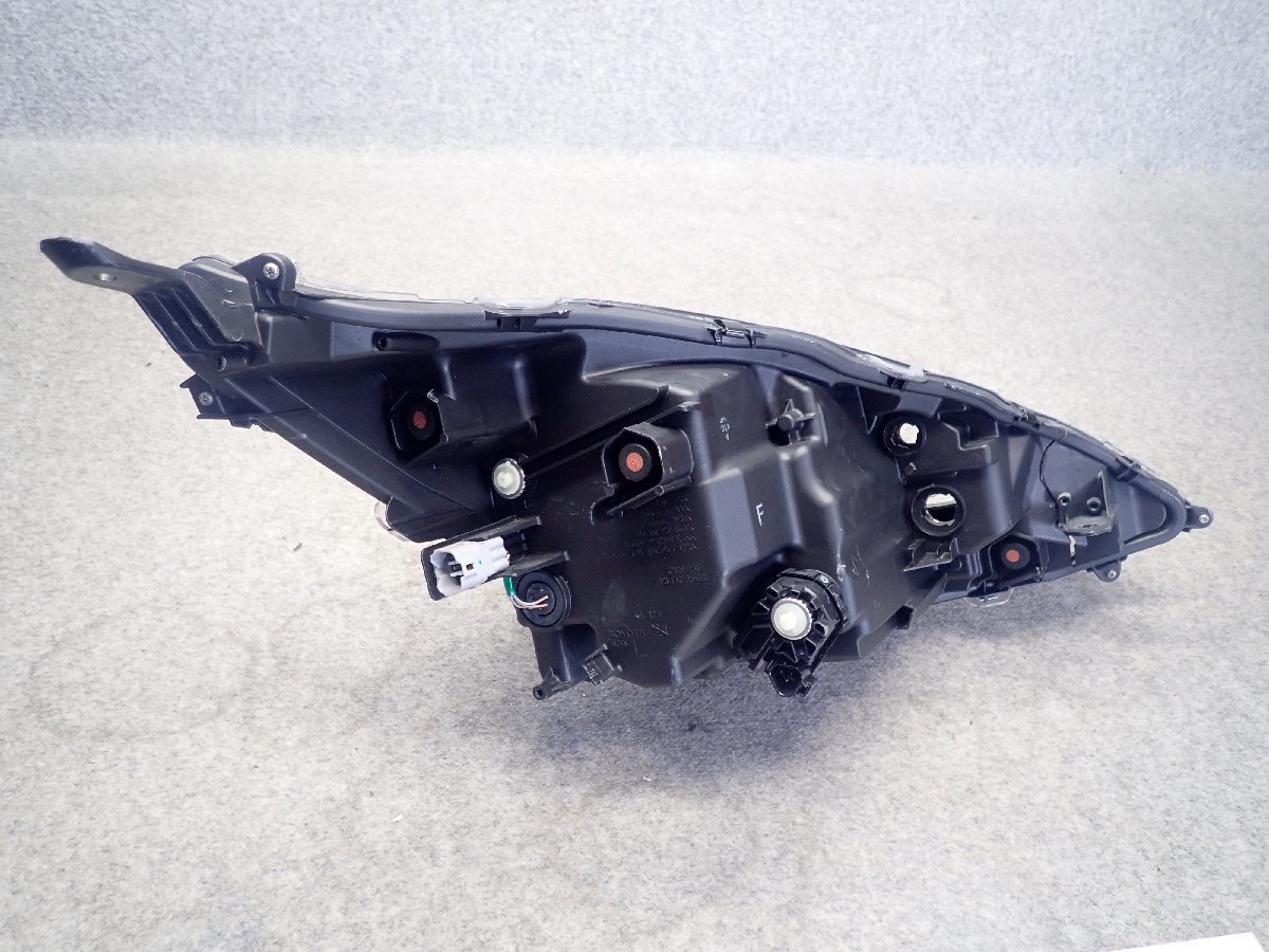 ジャンク品 アクア NHP10 後期 LED ヘッドライト 左側 助手席 52-322 打刻 F 81106-52N40 261362-B322(ヘッドライト)｜売買されたオークション情報 ...