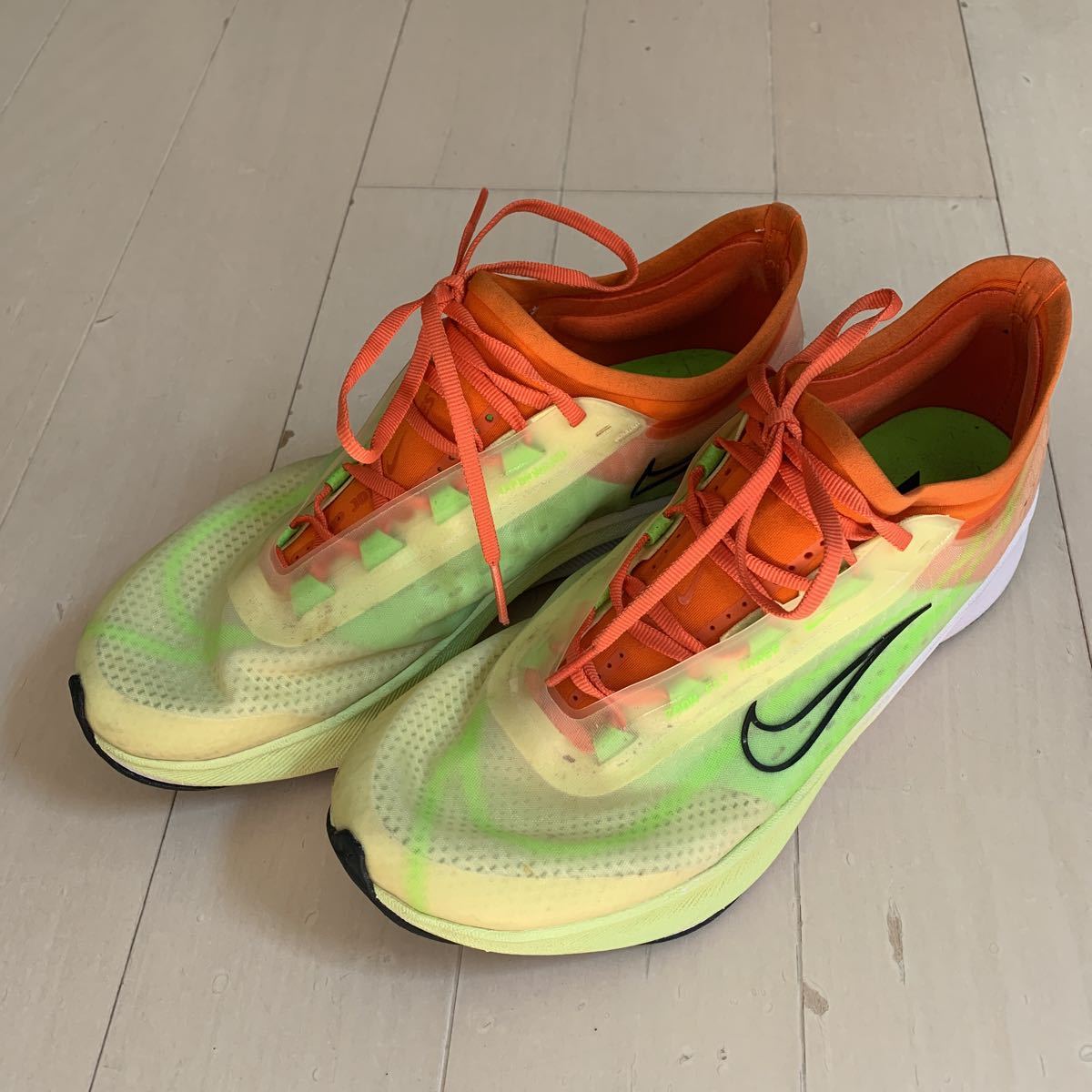 NIKE zoom FLY3 25.5cm(25.5cm)｜売買されたオークション情報、yahooの商品情報をアーカイブ公開 - オークファン ...