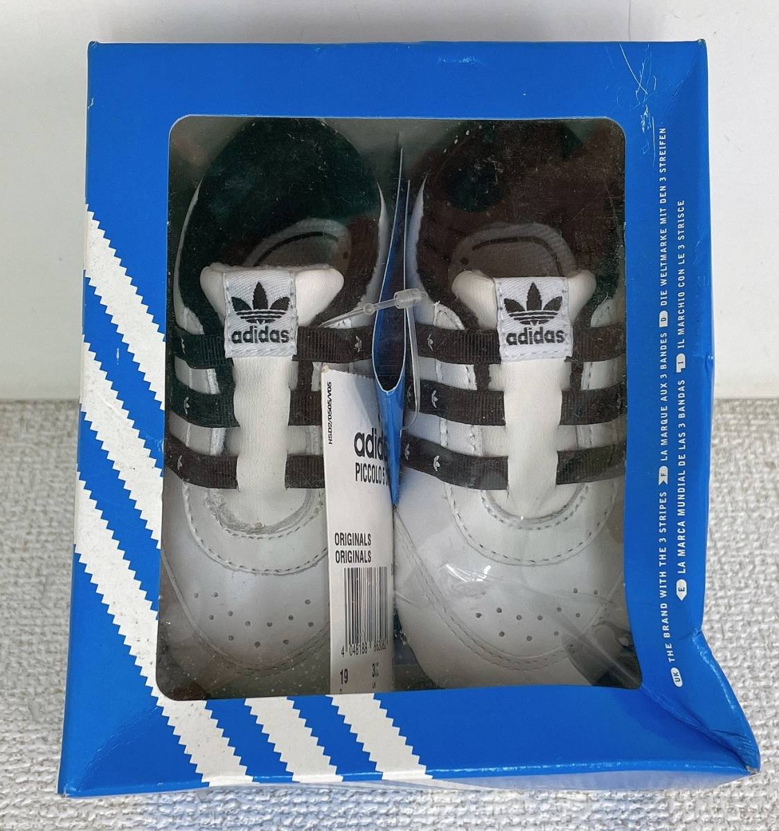 adidas アディダス 室内用 練習 ベビーシューズ スニーカー 靴/ファーストシューズ/A49-226(12cm～)｜売買されたオークション情報、yahooの商品情報をアーカイブ公開 ...