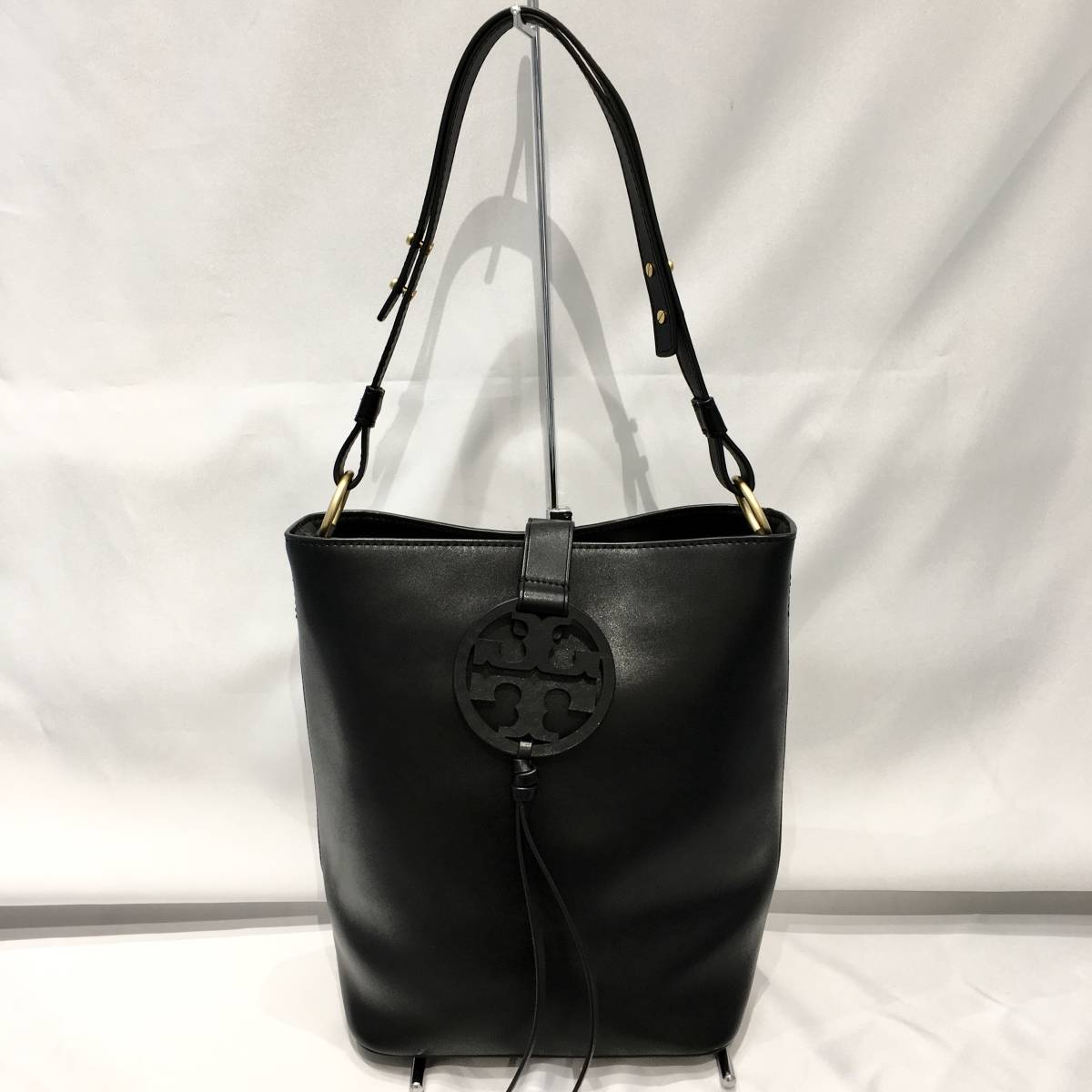 SS4602 TORY BURCH トリーバーチ バケツ型 バッグ 黒 ブラック(かばん、バッグ)｜売買されたオークション情報、yahooの ...