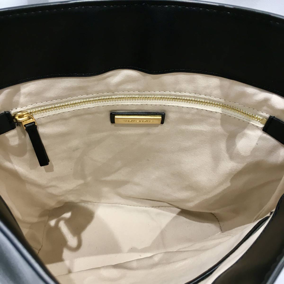 SS4602 TORY BURCH トリーバーチ バケツ型 バッグ 黒 ブラック(かばん、バッグ)｜売買されたオークション情報、yahooの ...