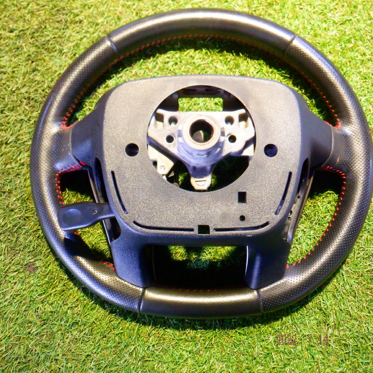 プリウス/G’s DAA-ZVW30 純正 ステアリングホイール ：25499(ステアリング、ハンドル本体)｜売買されたオークション情報 ...