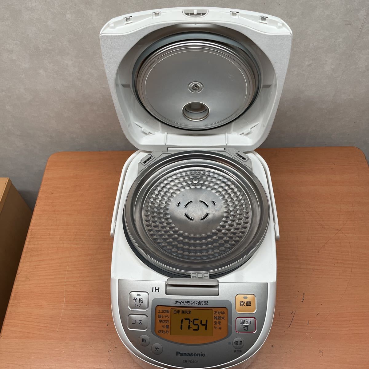 Panasonic IH炊飯ジャー SR-FD106 17年製 5.5合炊き 35(IH)｜売買されたオークション情報、yahooの商品情報を ...