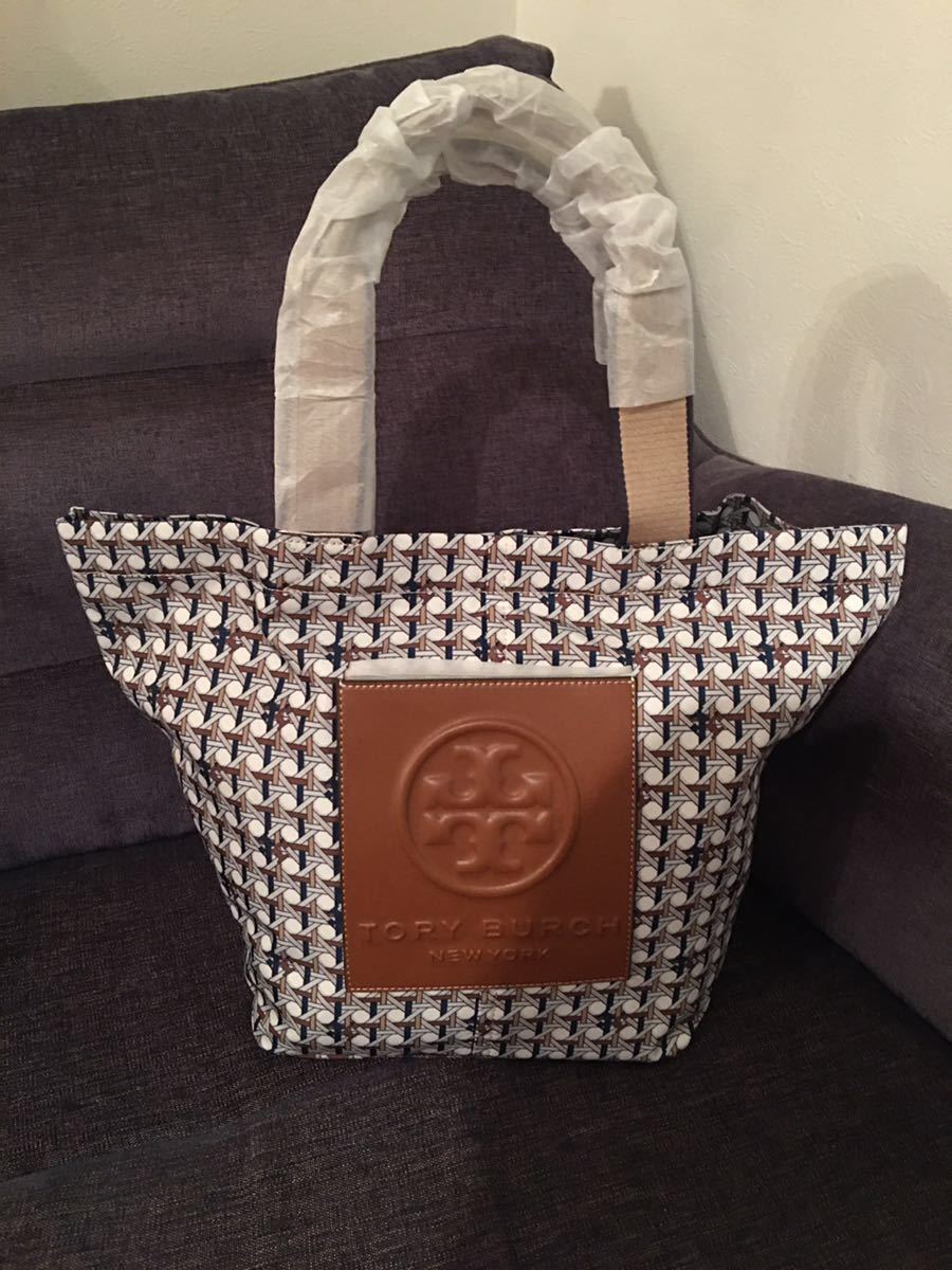 トリーバーチ TORY BURCH バッグ カバン トートバッグ スモールナイロントート 82288(かばん、バッグ)｜売買されたオークション情報、yahooの商品情報をアーカイブ公開 ...