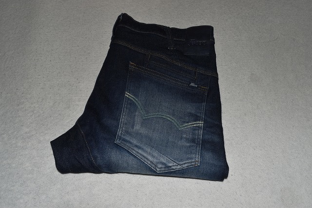 EDWIN JERSEYS 3D レギュラーテーパード EREF33 ジーンズ L(W34)｜売買されたオークション情報、yahooの商品情報をアーカイブ公開 - オークファン（aucfan.com）