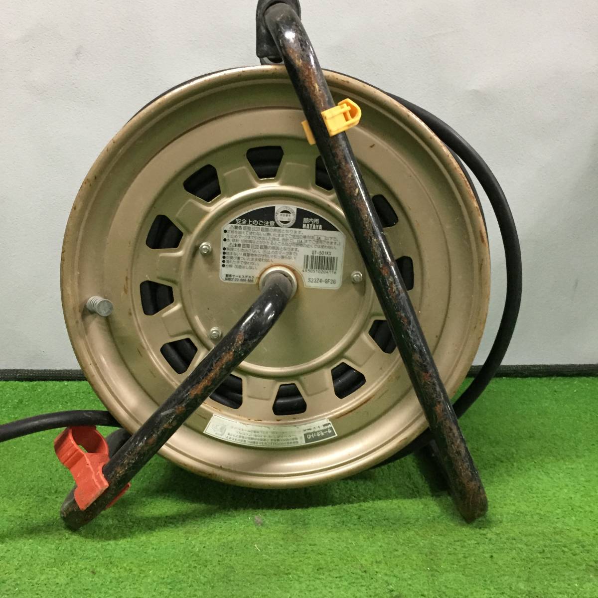 ハタヤ サンタイガーリール GT-501KX 電工ドラム コードリール コンセント 延長コード 20-130(コードリール)｜売買されたオークション情報、yahooの商品情報をアーカイブ公開 ...