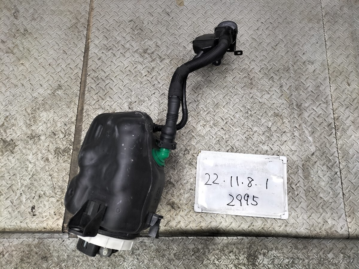 キレイ目 GDH201 トヨタ レジアスエース DX GL 令和2年 純正 AdBlue アドブルータンク ホース付 77871-26010 ...