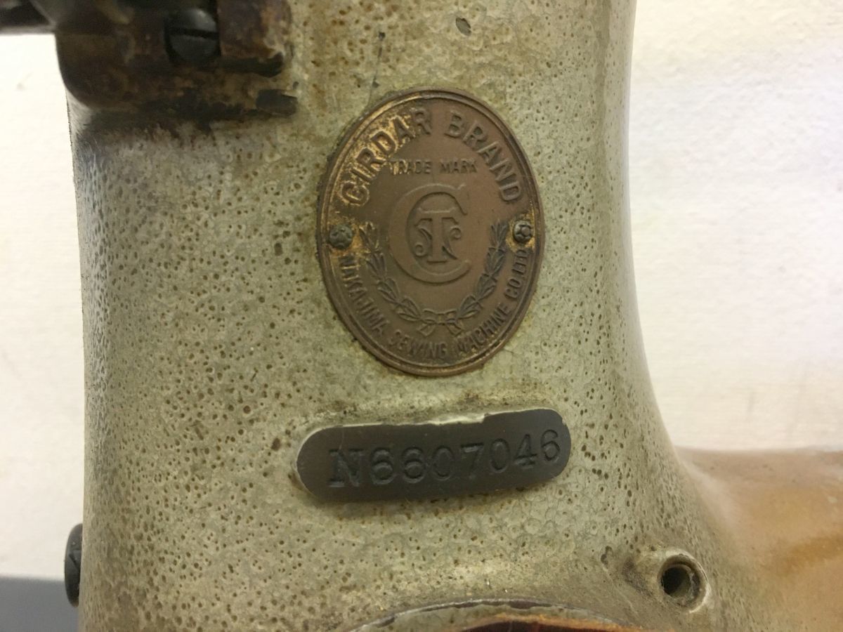 V224-I44-339 CIRDAR サーダー 工業用 腕ミシン TF-3 本体のみ ハンドクラフト 手工芸 約18.8kg 手回し 針 み ...