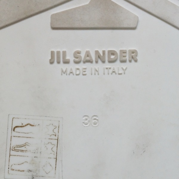 ジルサンダー JILSANDER シューズ 36 - レザー 白 レディース 靴(女性用)｜売買されたオークション情報、yahooの商品情報をアーカイブ公開 - オークファン（aucfan.com）