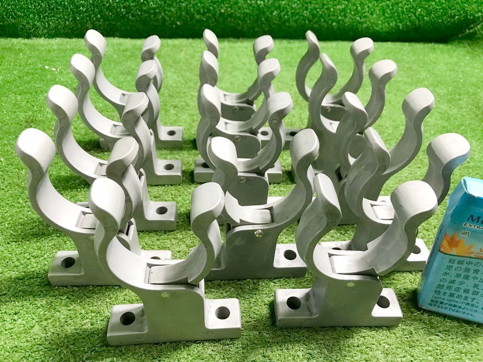 藤飯j758 アルミ製 消防用吸管ホース 管鎗ノズル 固定金具 管鎗キャッチはさみ式 内径約φ50mm 穴径φ約10mm 14個セット(防災 ...