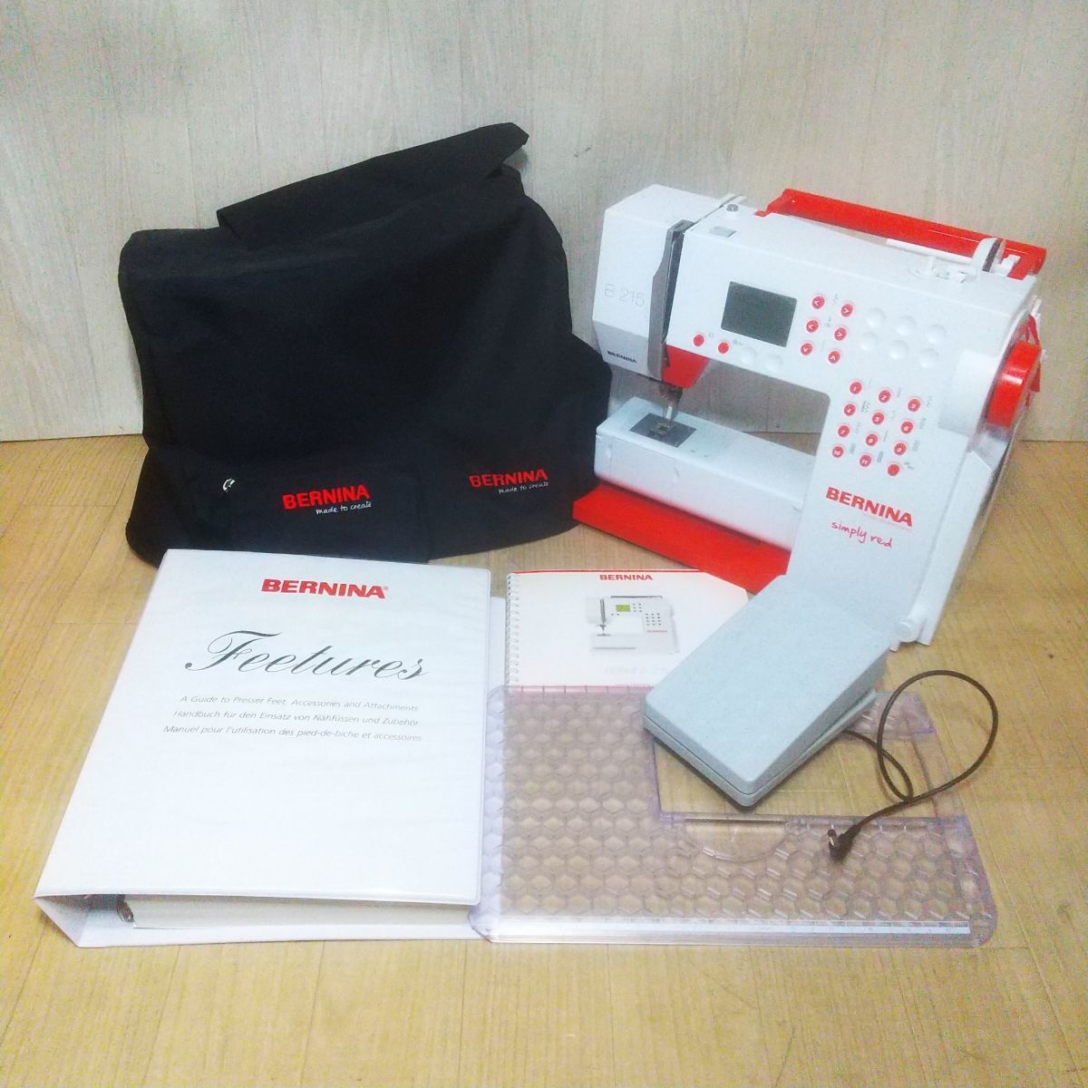 X611-U29-502 BERNINA ベルニナ 215 Simply Red シンプルミシン フットコントローラー/説明書/本体カバー付き ...