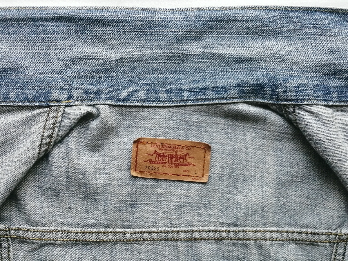 良品 Levi's 70599 3rdタイプ デニムジャケット L 淡色 加工 リーバイス ジージャン(ジージャン)｜売買されたオークション ...