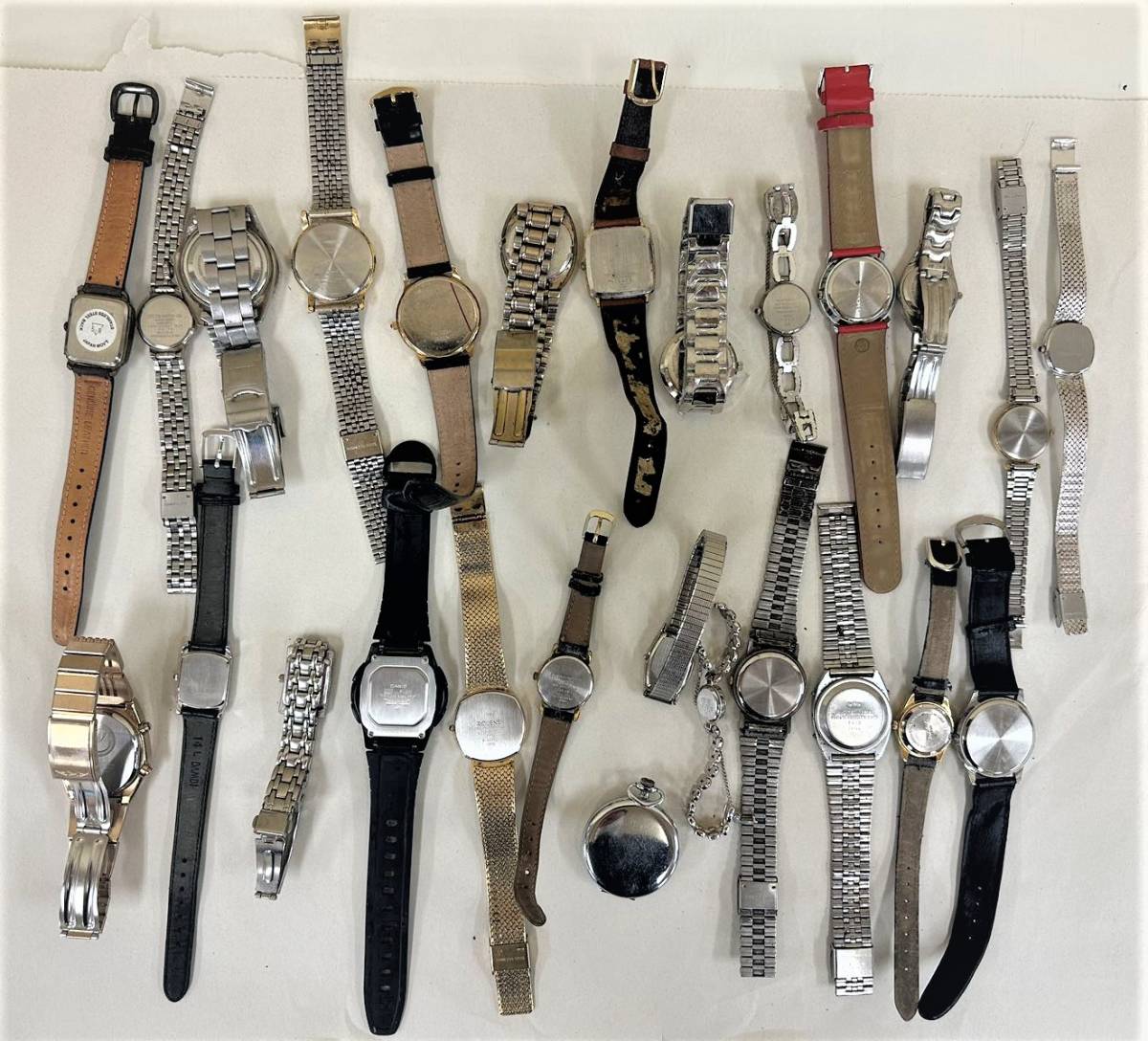 C92 腕時計 まとめ 26点 TRICOLOR/JAXIS/FREE WAY/ALBA/AUREOLE/SEIKO QUARTZ/DELVINA/ CASIO/ROLENE/CITIZEN ...