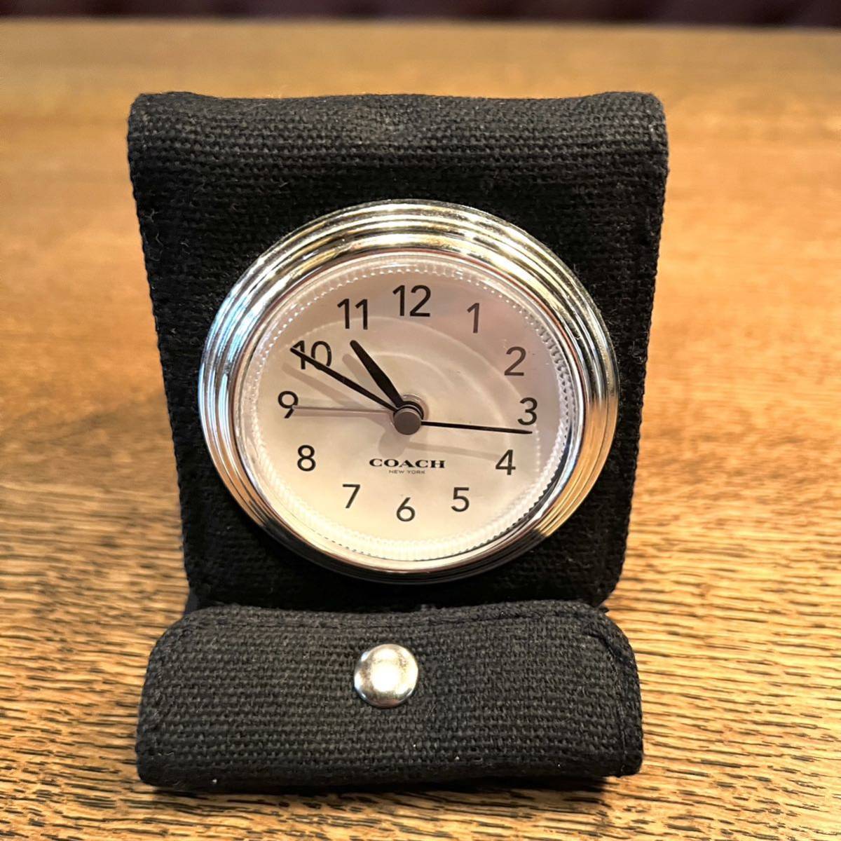 COACH コーチ トラベルクロック 置時計 BYM508A アラーム付 クォーツ ブランド時計 電池交換済(一般)｜売買されたオークション ...