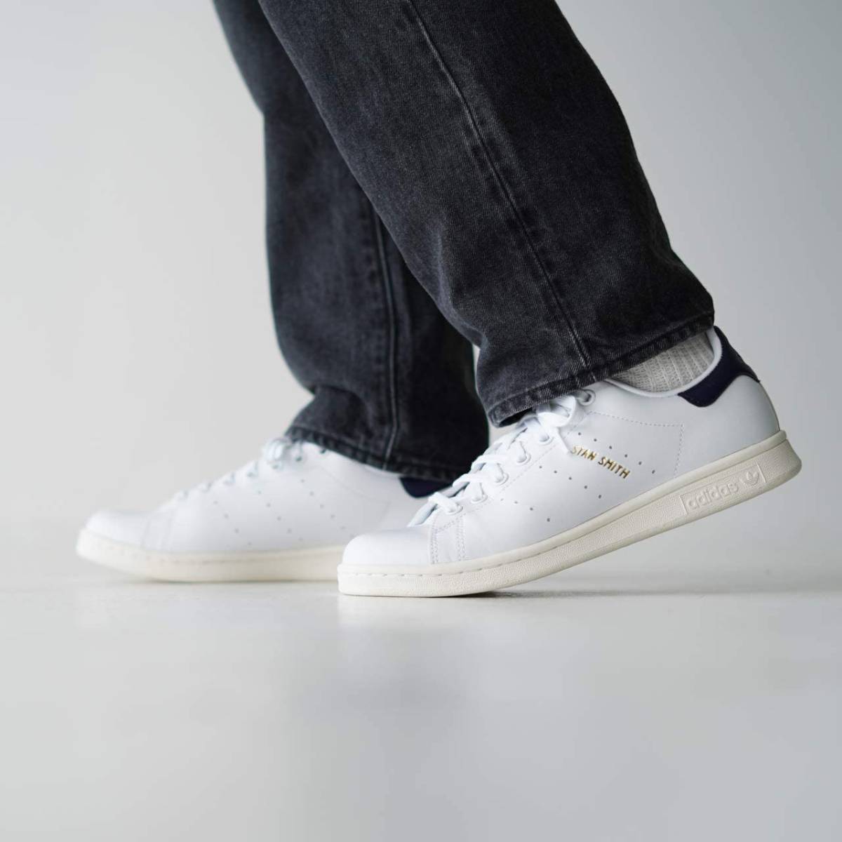 adidas originals STAN SMITHヴィーガンレザースニーカー27.5cm FX5521 ホワイト PRIME GREEN ...