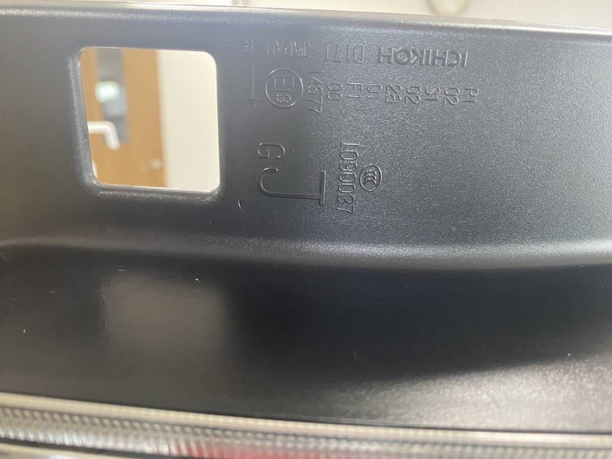 スバル フォレスター 後期 SJ5 SJG テールランプ右 テールライト テールレンズ 純正LED ICHIKOH D171 84912 ...