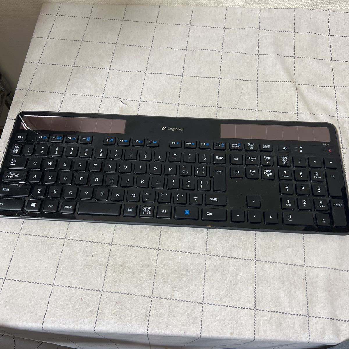 Logitech K750 ワイヤレス ソーラー 英語 キーボード K750 Y-R0016ロジクール Silver ワイヤレスソーラー ...