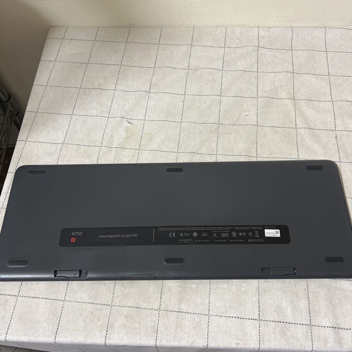 Logitech K750 ワイヤレス ソーラー 英語 キーボード K750 Y-R0016ロジクール Silver ワイヤレスソーラー ...
