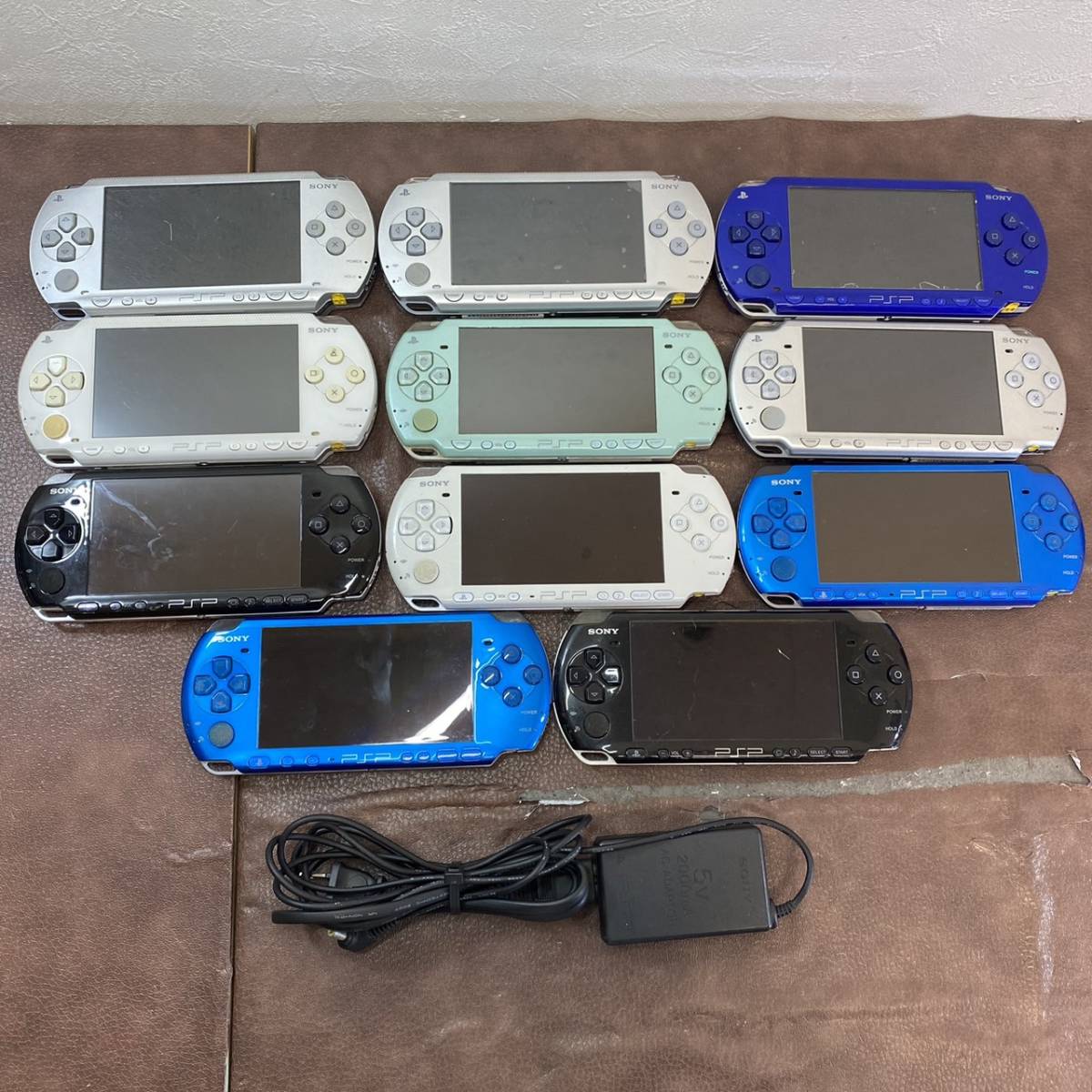 MH-4846 品 SCE ソニー PSP 11台セット PSP-1000×4台 PSP-2000×2台 PSP-3000×5台 充電器付属 ...