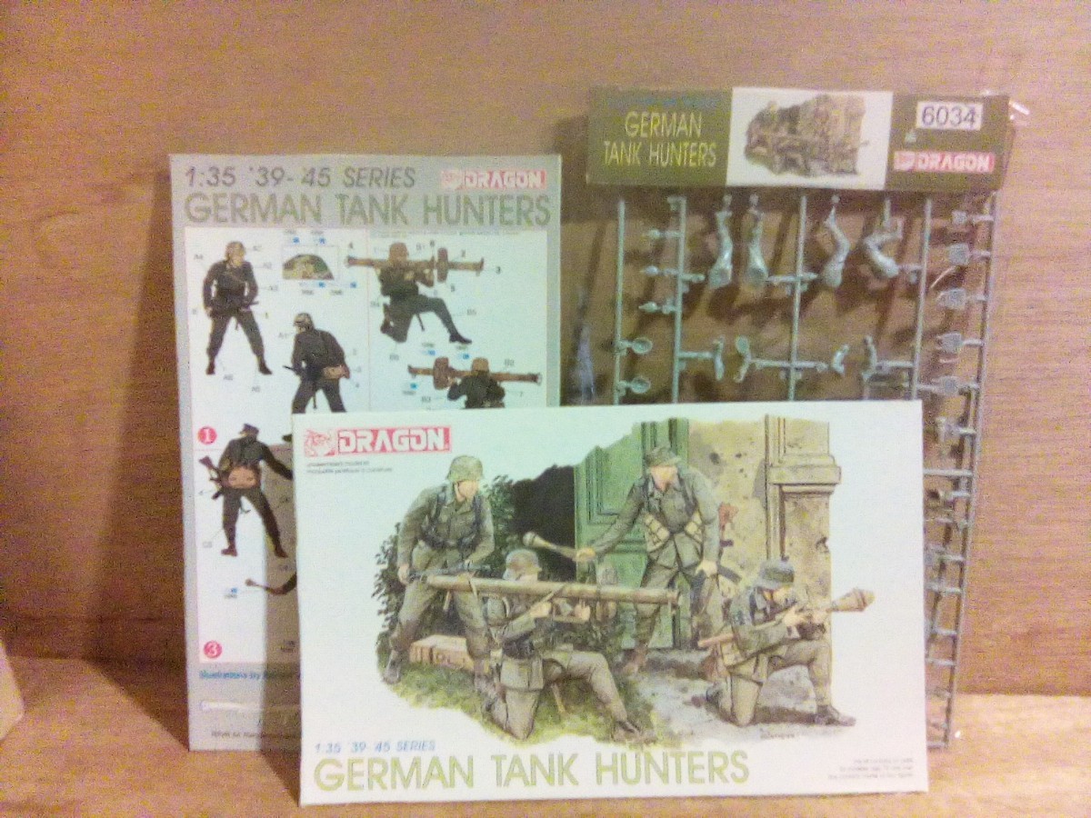 未組立 外箱カット品 GERMAN TANK HUNTERS 1/35 '39-'45 SERIES ドラゴン DRAGON 6034 ドイツ ...