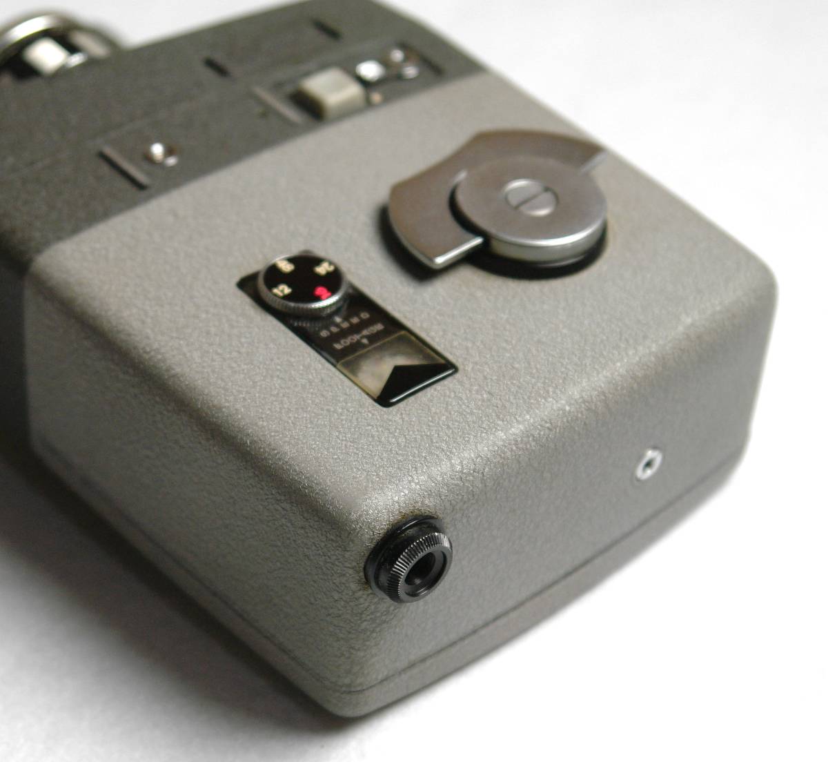 ジャンク ELMO エルモ 8-SS Zoom Auto-Eye 8ミリフィルムカメラ 映画 昭和レトロ ヴィンテージ(8ミリ)｜売買された ...