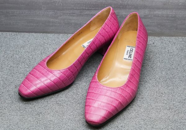 セリーヌ 型押し パンプス ピンクパープル 35 1/2 CELINE(女性用)｜売買されたオークション情報、yahooの商品情報をアーカイブ公開 - オークファン（aucfan.com）