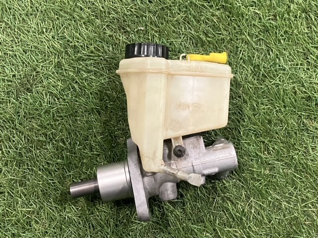 BMW Z4M E86 ブレーキ マスター シリンダー Z4 E85 E36 E46 E86 E89(その他)｜売買されたオークション情報、yahooの商品情報をアーカイブ公開 ...