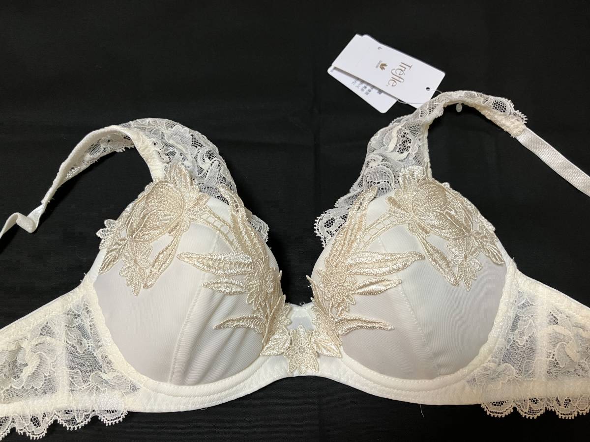ワコール トレフル ブラジャー D75 日本製 19800円 アイボリー Wacoal Trefle ワコールトレフル 72 D75 BBF472 IV(75)｜売買されたオークション情報 ...
