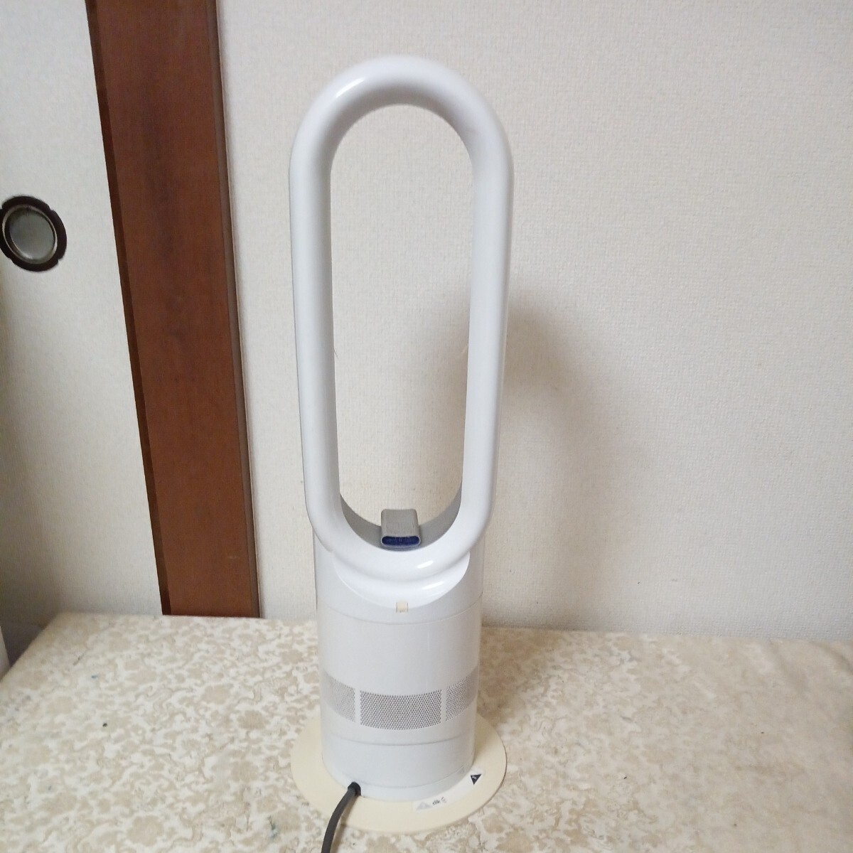 み dyson ダイソン AM04 Hot+Cool ホット&クール ファンヒーター 扇風機 リモコン付き(扇風機)｜売買されたオークション ...