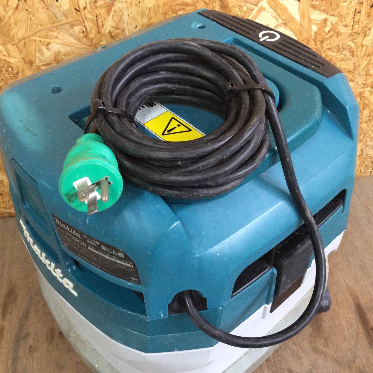 TH-5369 品 makita マキタ 粉じん専用 業務用 集じん機 VC0830 ホース付き 佐川送料着払い(集塵（しゅうじん）機)｜売買されたオークション情報、yahooの商品情報を ...