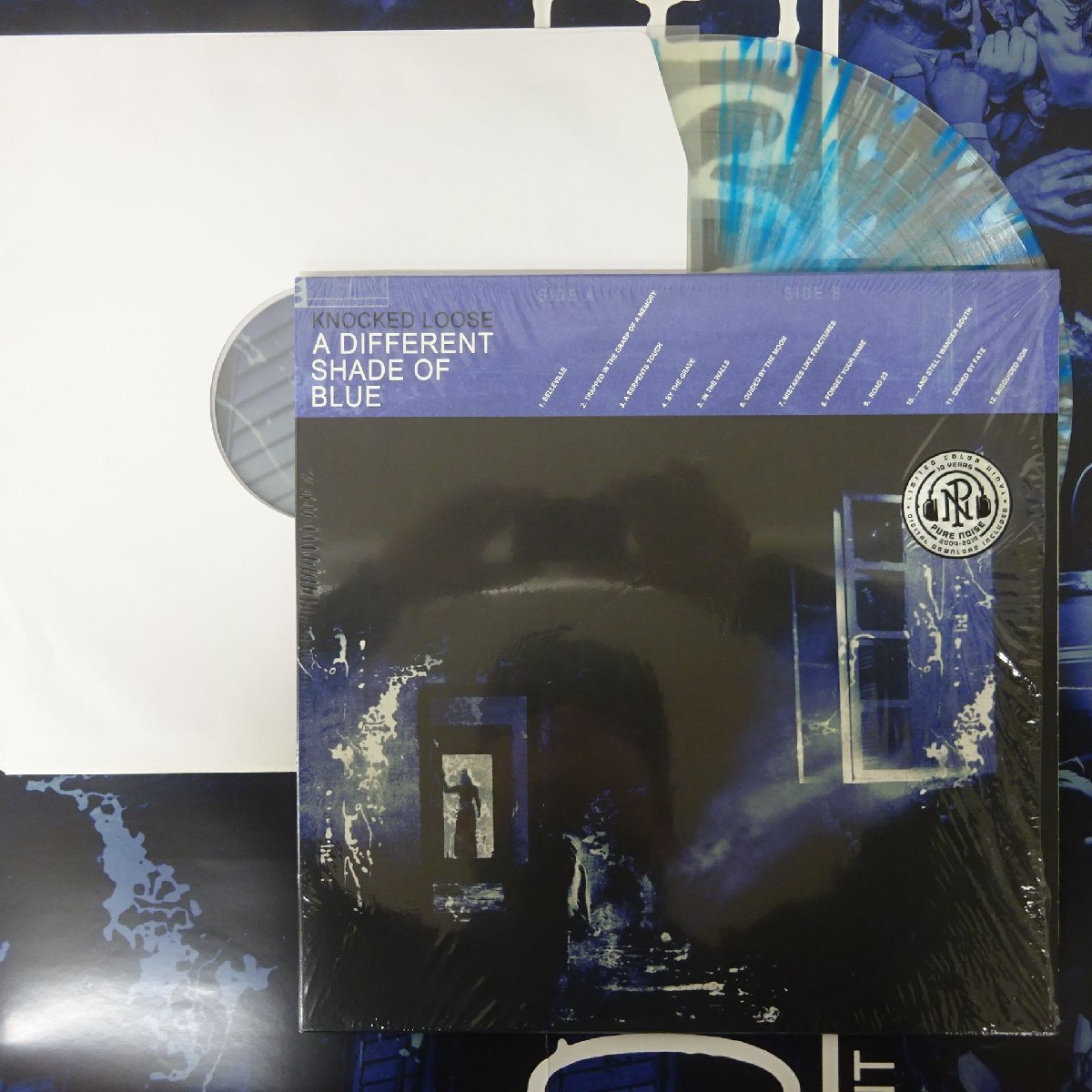 11212565; US盤/限定プレス/Milky Clear With Tri-Blue Splatter Vinyl/シュリンク Knocked Loose / A Different ...
