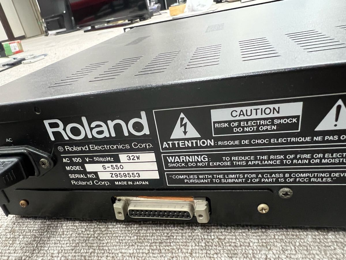 Roland S-550 デジタルサンプラー 綺麗通電済み(サンプラー)｜売買されたオークション情報、yahooの商品情報をアーカイブ公開 ...