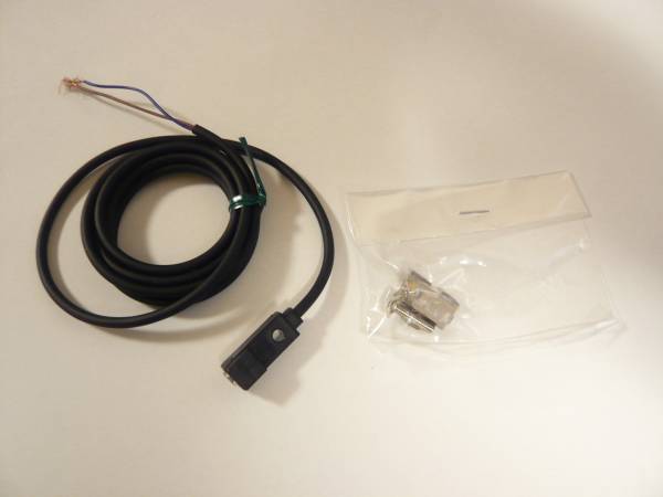 サンクス SUNX 直流2線式 マイクロ近接センサ GXL-8FU(電気材料)｜売買されたオークション情報、yahooの商品情報をアーカイブ ...