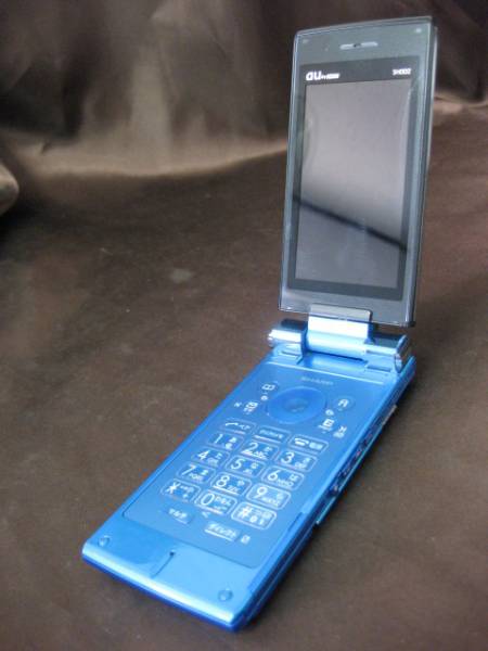 au SH002 SOLAR PHONE スカイブルー 本体のみ 携帯 S(携帯電話)｜売買されたオークション情報、yahooの商品情報を ...