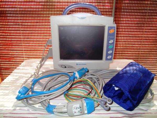 日本光電 ベッドサイドモニタ ライフスコープ BSM-2300(その他)｜売買されたオークション情報、yahooの商品情報をアーカイブ公開 ...