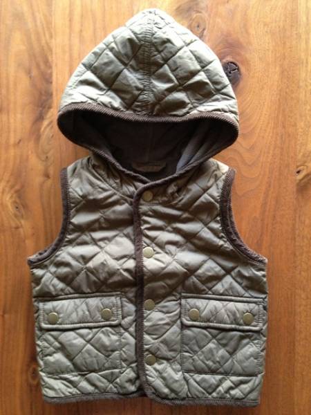 GAP キルティングベスト 80cm(80（75～84cm）)｜売買されたオークション情報、yahooの商品情報をアーカイブ公開 - オークファン（aucfan.com）