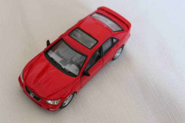 ミニカー 大きめ KiNSMART LEXUS IS 3000 1/36 KT5046(乗用車)｜売買されたオークション情報、yahooの商品 ...