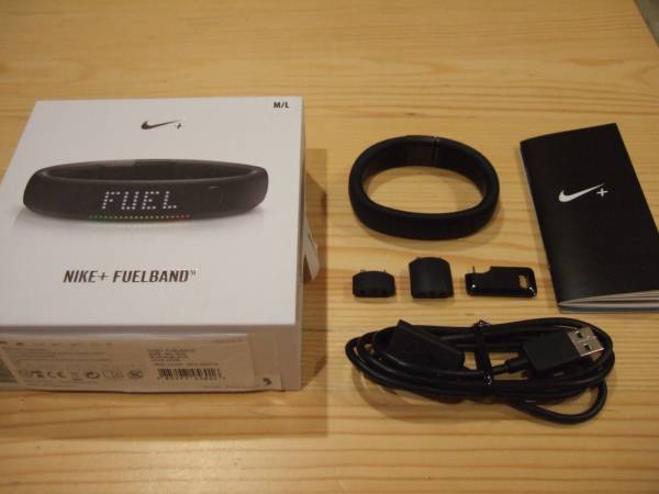 Nike+ FuelBand SE ブラック サイズM/L(スポーツ心拍計)｜売買されたオークション情報、yahooの商品情報をアーカイブ公開 ...