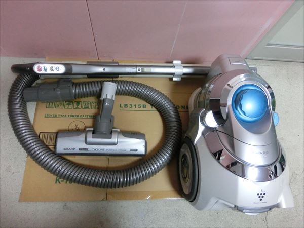⑭ シャープ 掃除機 プラズマクラスター EC-VX200-S 難あり(シャープ)｜売買されたオークション情報、yahooの商品情報をアーカイブ公開 - オークファン（aucfan.com）