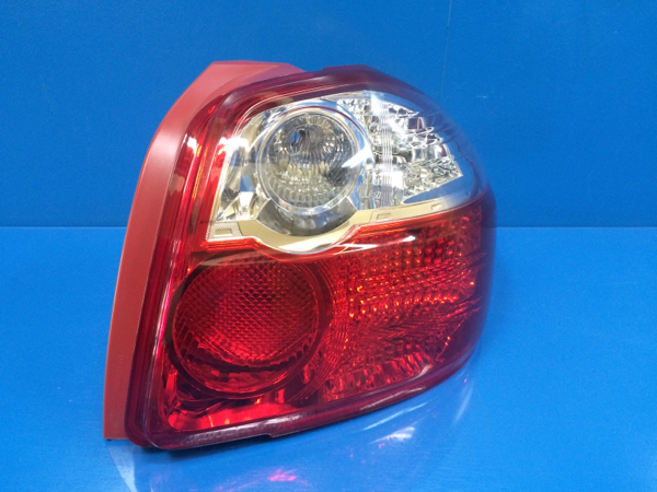 オーリス NZE151 純正 テールランプ 右 KOITO 12-549(テールライト)｜売買されたオークション情報、yahooの商品情報を ...